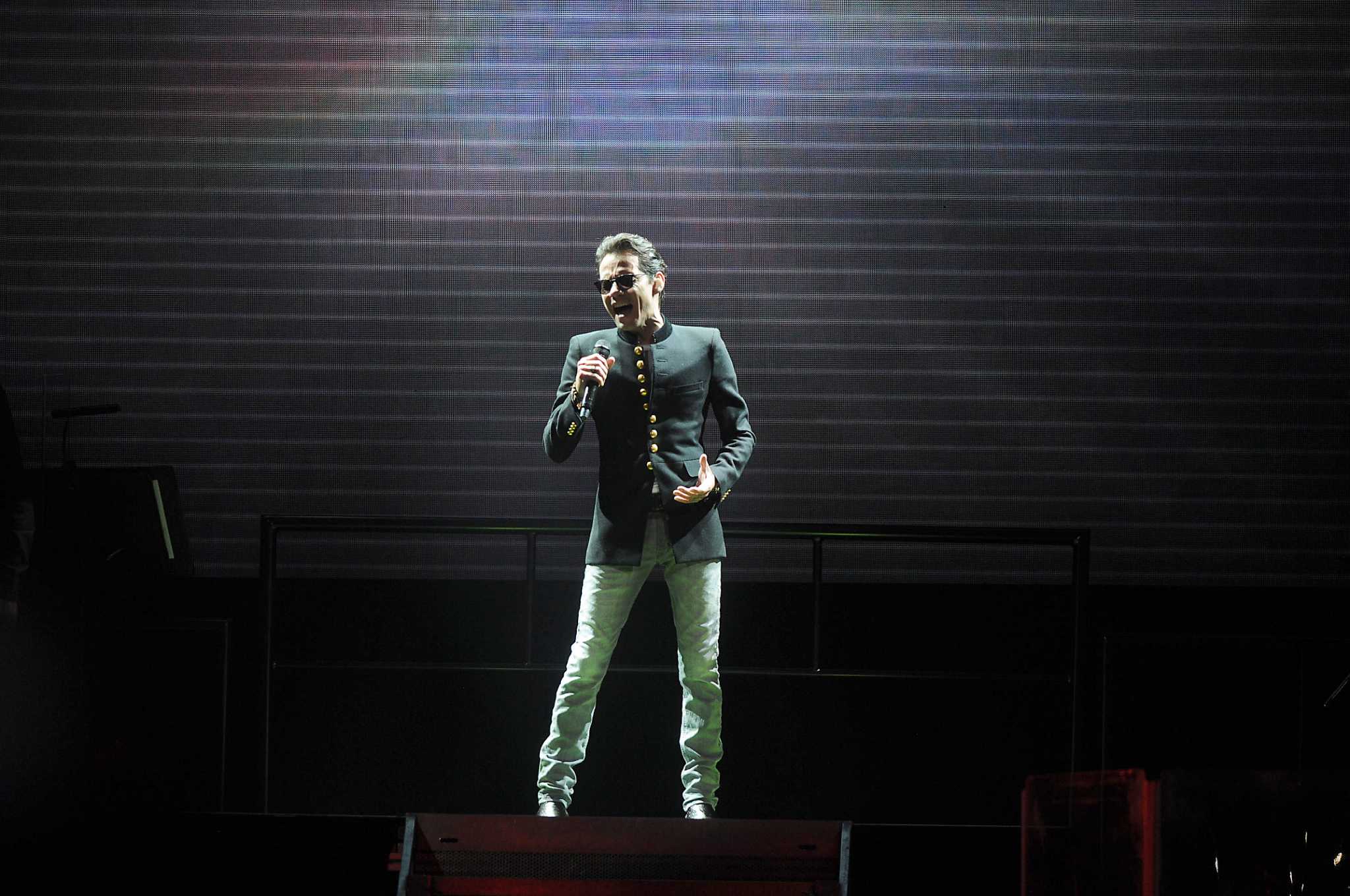 Marc Anthony serenades fans at Toyota Center