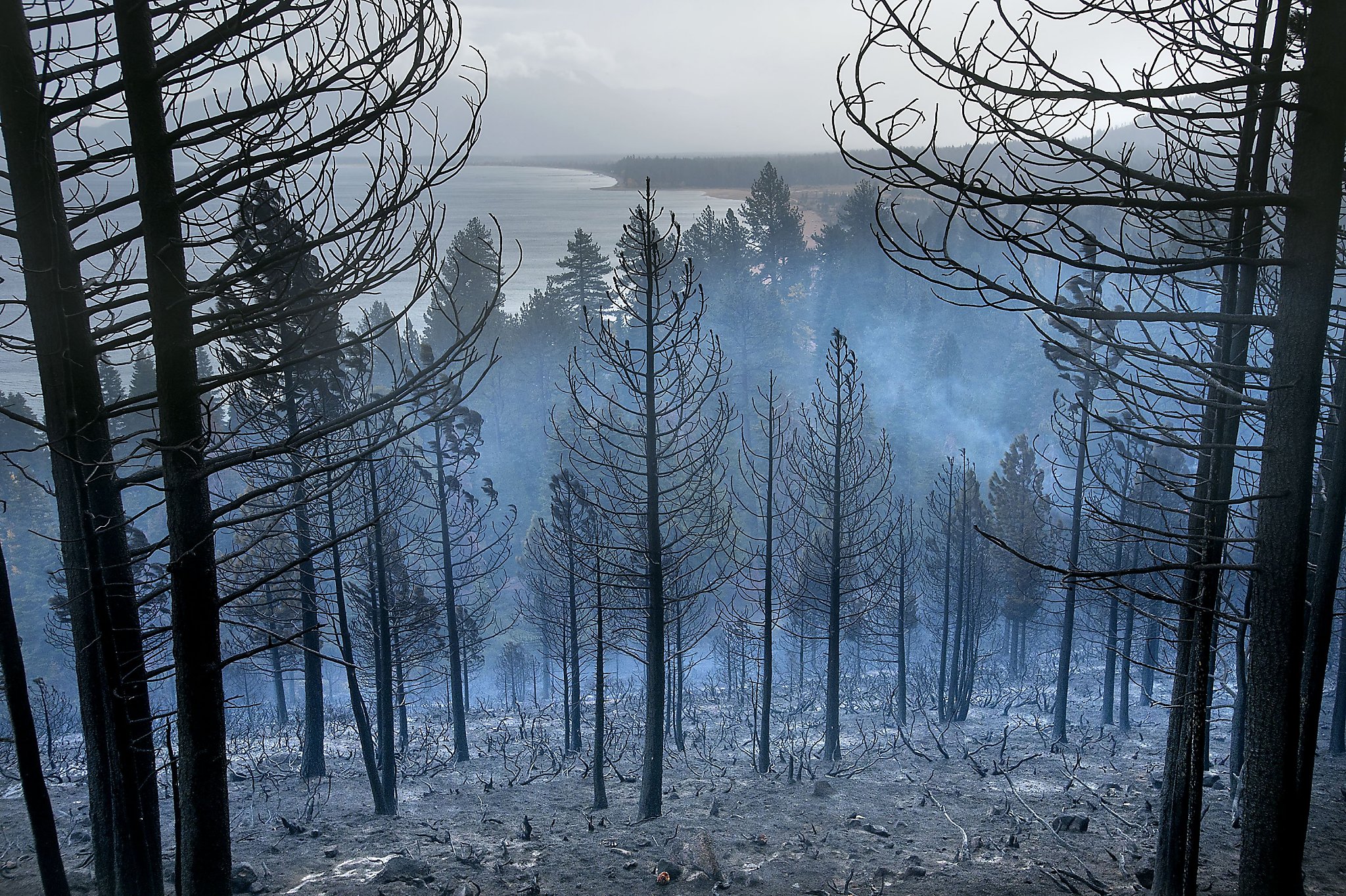 Evacuation orders lifted for some in Sierra wildfires
