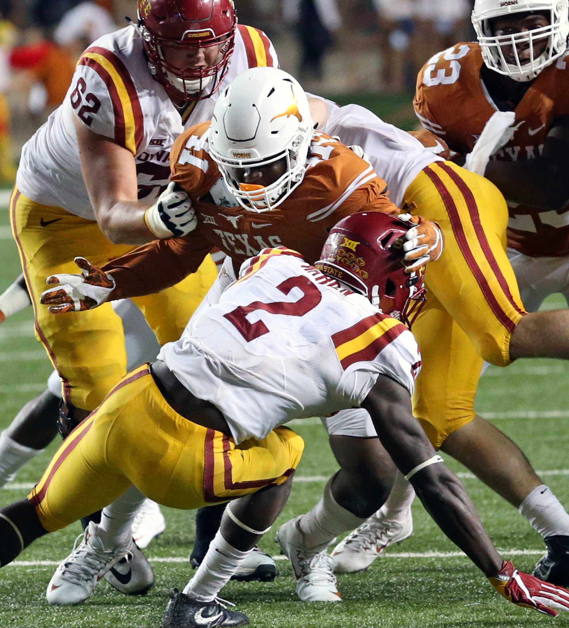 Texas linebacker Erick Fowler transferring from program