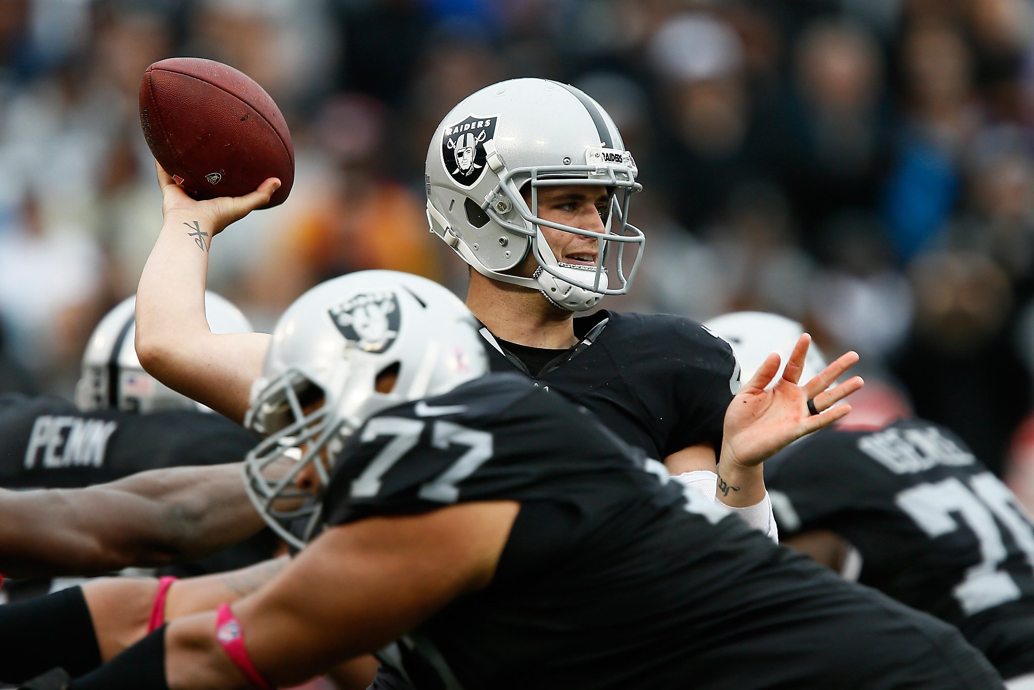 Raiders receivers are enjoying the bounty — except tight ends