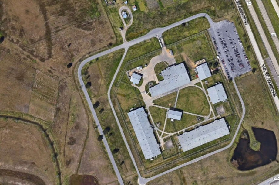 Texas prison officials to begin 1,000 inmate transfers to facilities ...