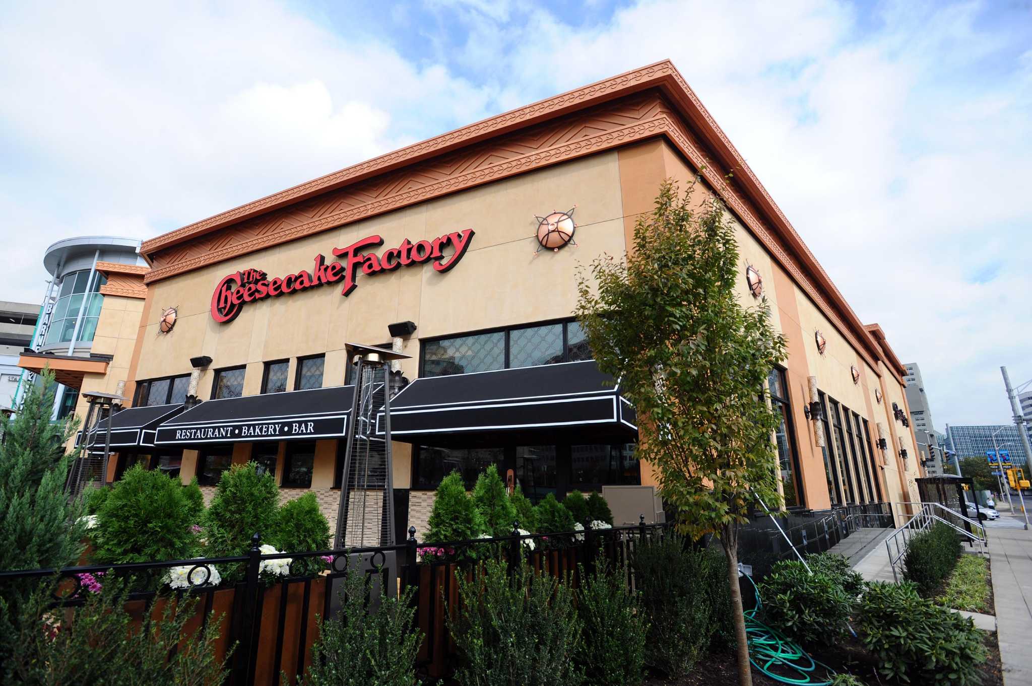 Cheesecake Factory to debut in Stamford