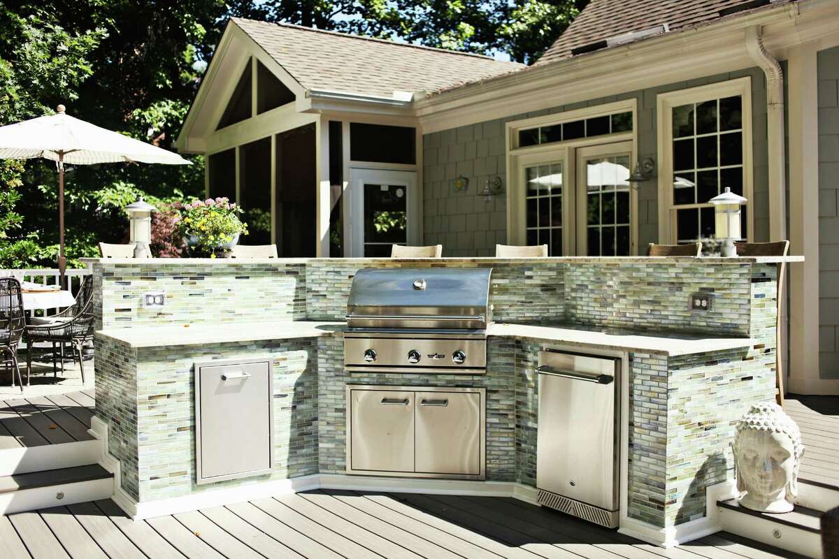 Living large in a great outdoor kitchen space