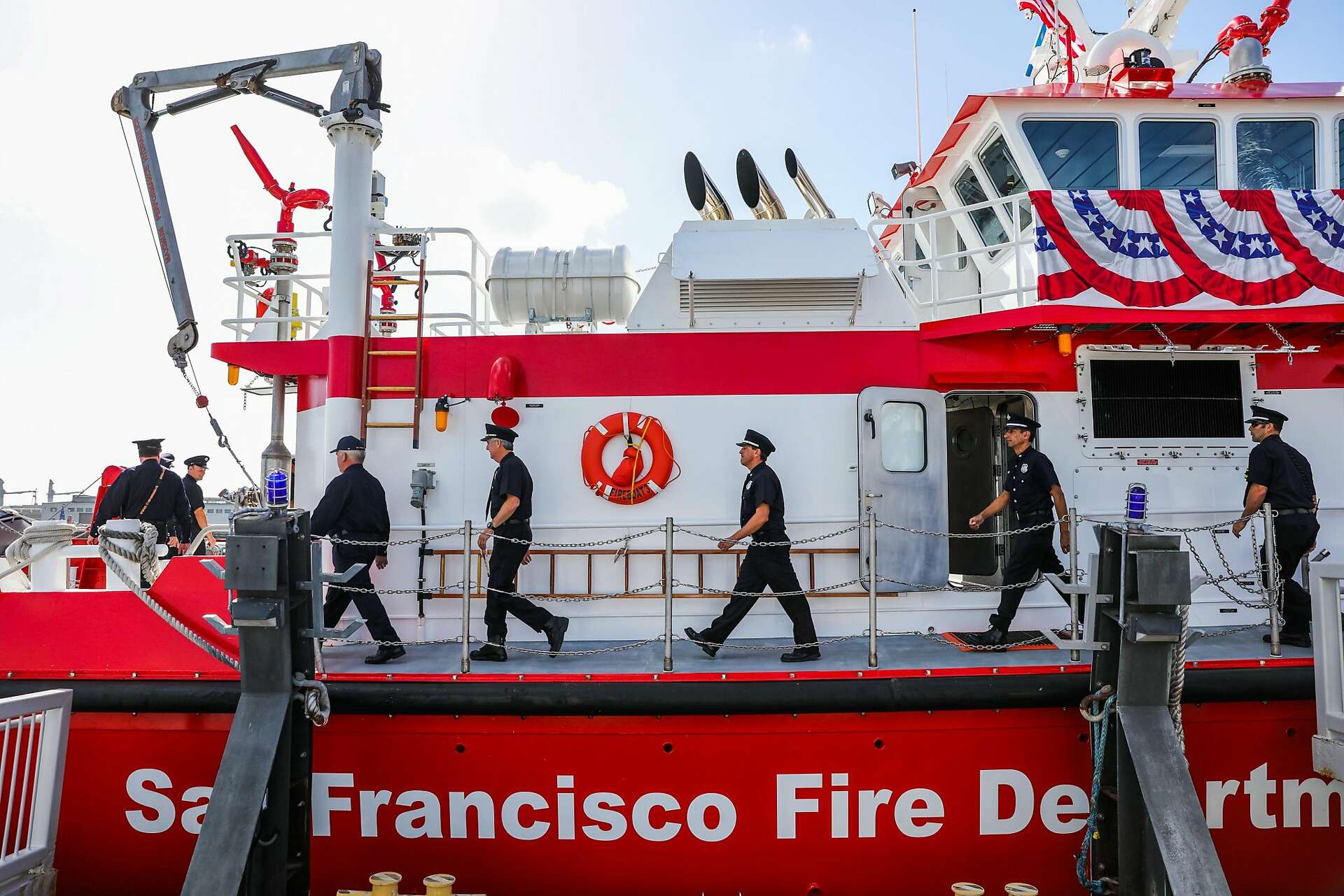 SF welcomes new fireboat to fleet on anniversary of Loma Prieta