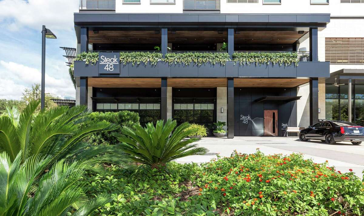 Steak 48 is more sizzle than substance