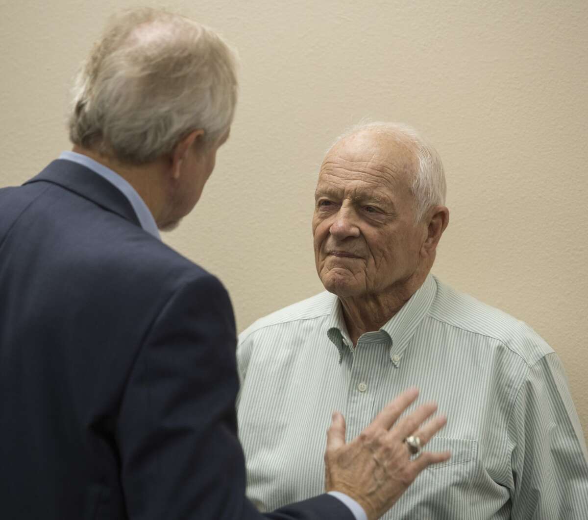 Longtime MC golf coach Poss announces retirement