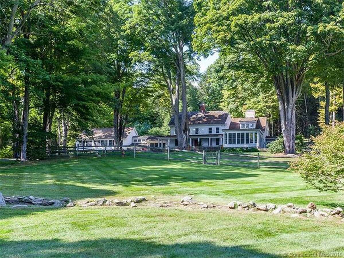 On the market: Actor's picturesque Connecticut colonial estate