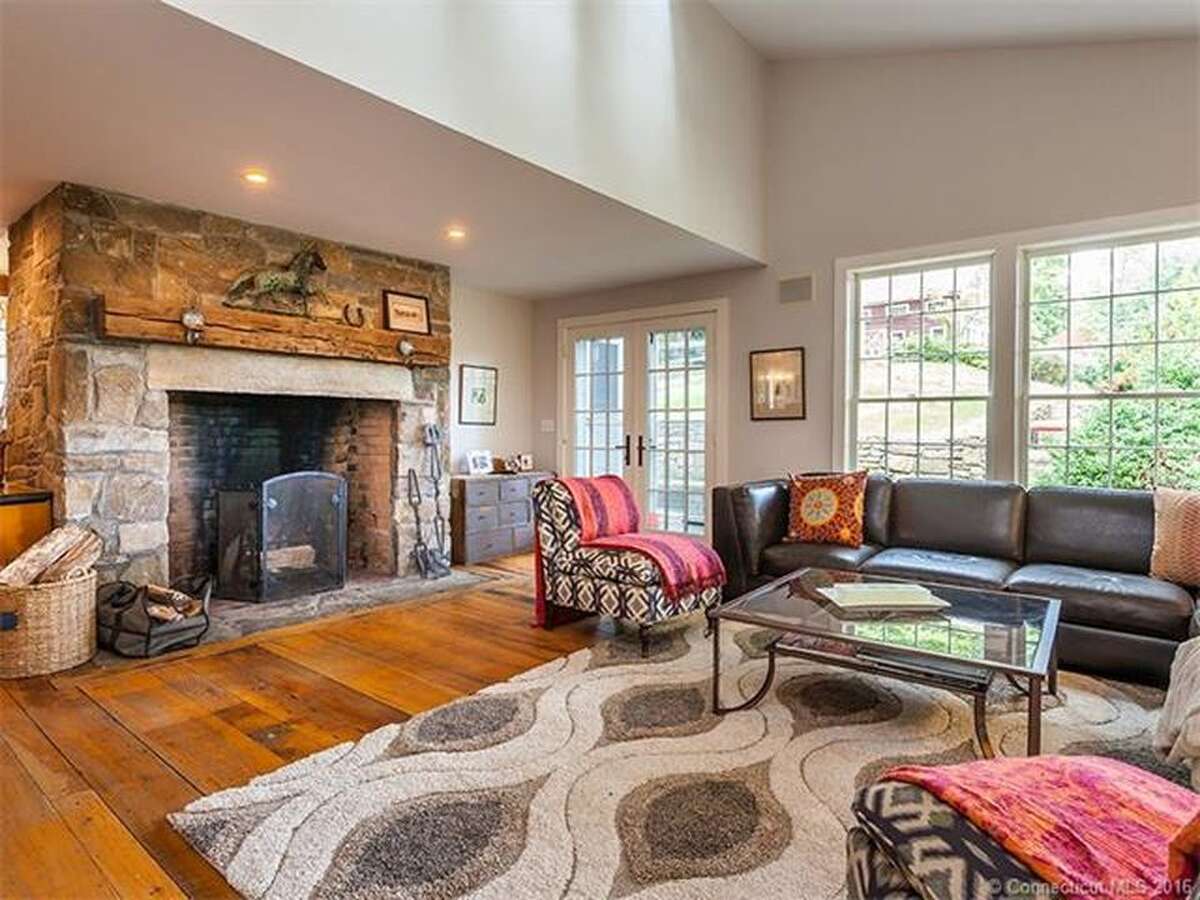 On the market: Actor's picturesque Connecticut colonial estate