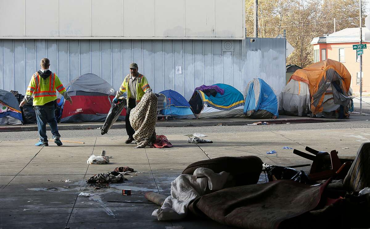 Instead of clearing homeless camps, Oakland is spiffing them up