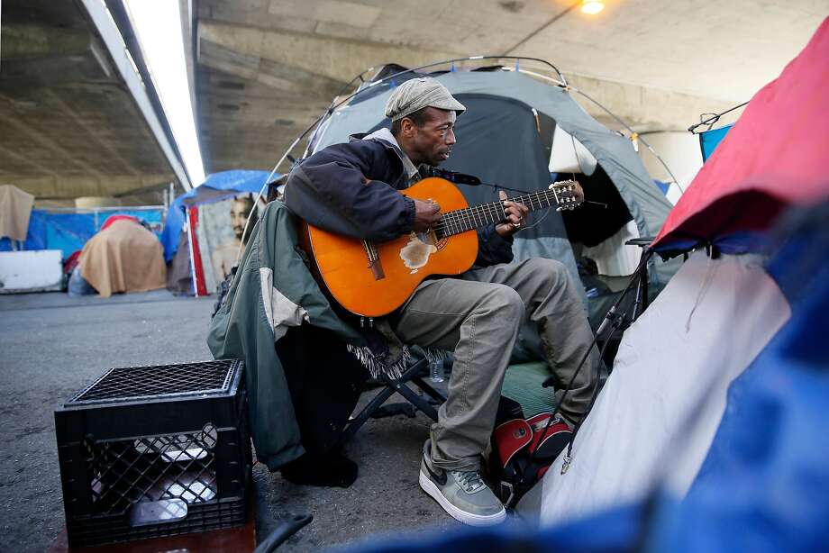 Instead of clearing homeless camps, Oakland is spiffing them up - SFGate