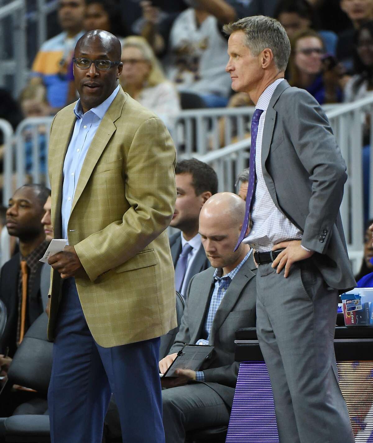 Mike Brown revamps Warriors’ substitution pattern Mike Brown revamps Warriors’ substitution pattern