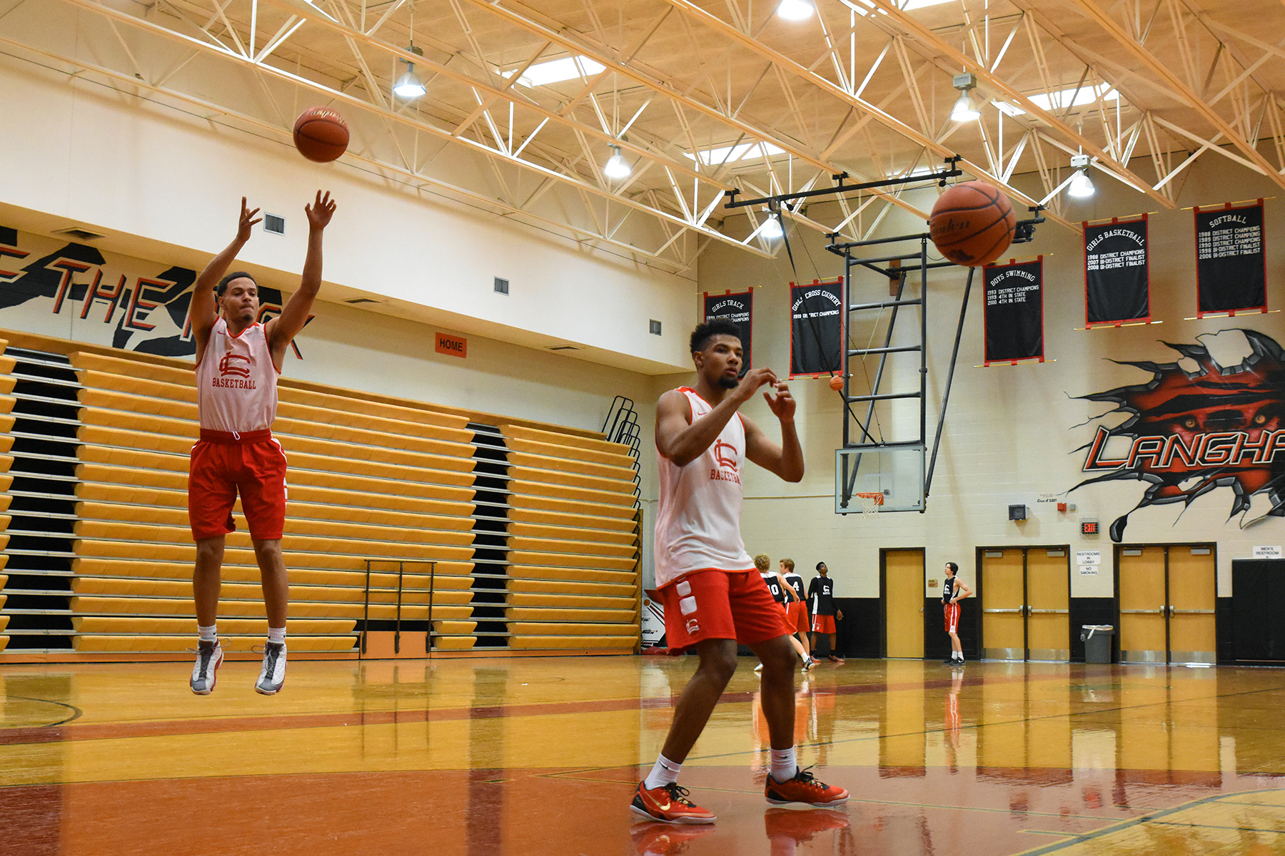 Lobos Basketball striving for unselfishness, versatility