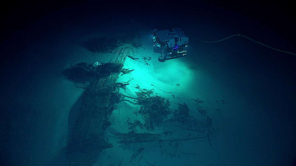There's so much trash in the ocean, scientists found a plastic bag in ...