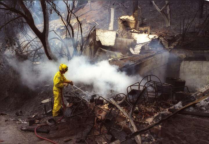 25 years later: Oakland hills ripe for another firestorm