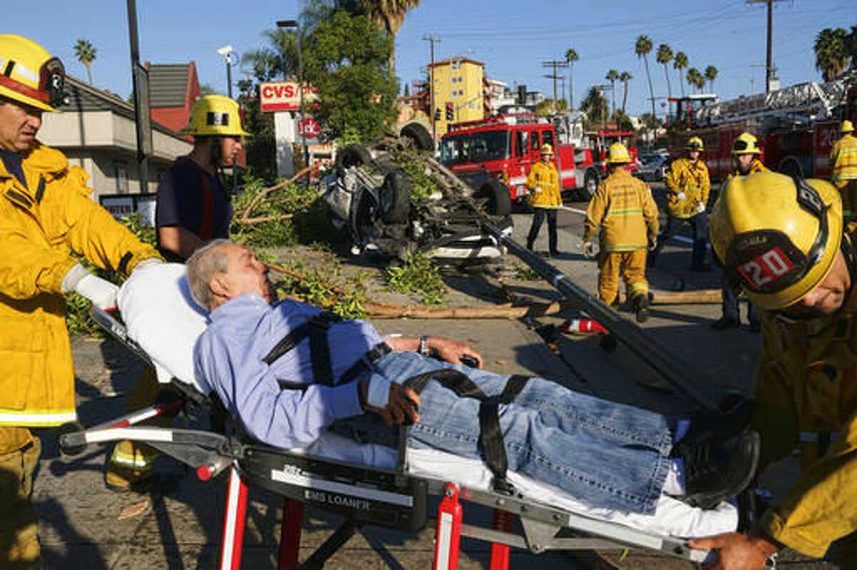 1 injured in violent traffic crash near downtown Los Angeles
