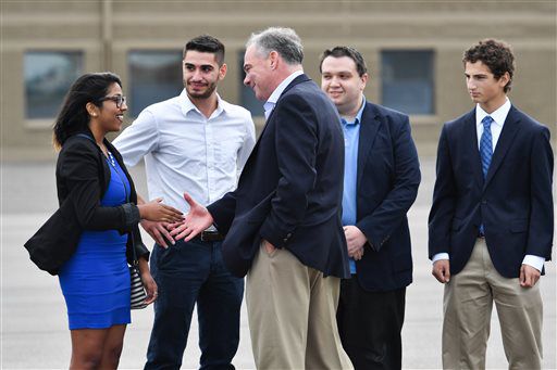 Kaine chats with university students, meets with Mondale