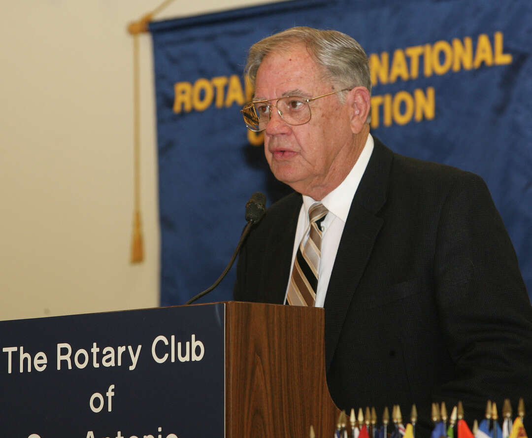 Kenneth Hall, Texas high school football icon, dies