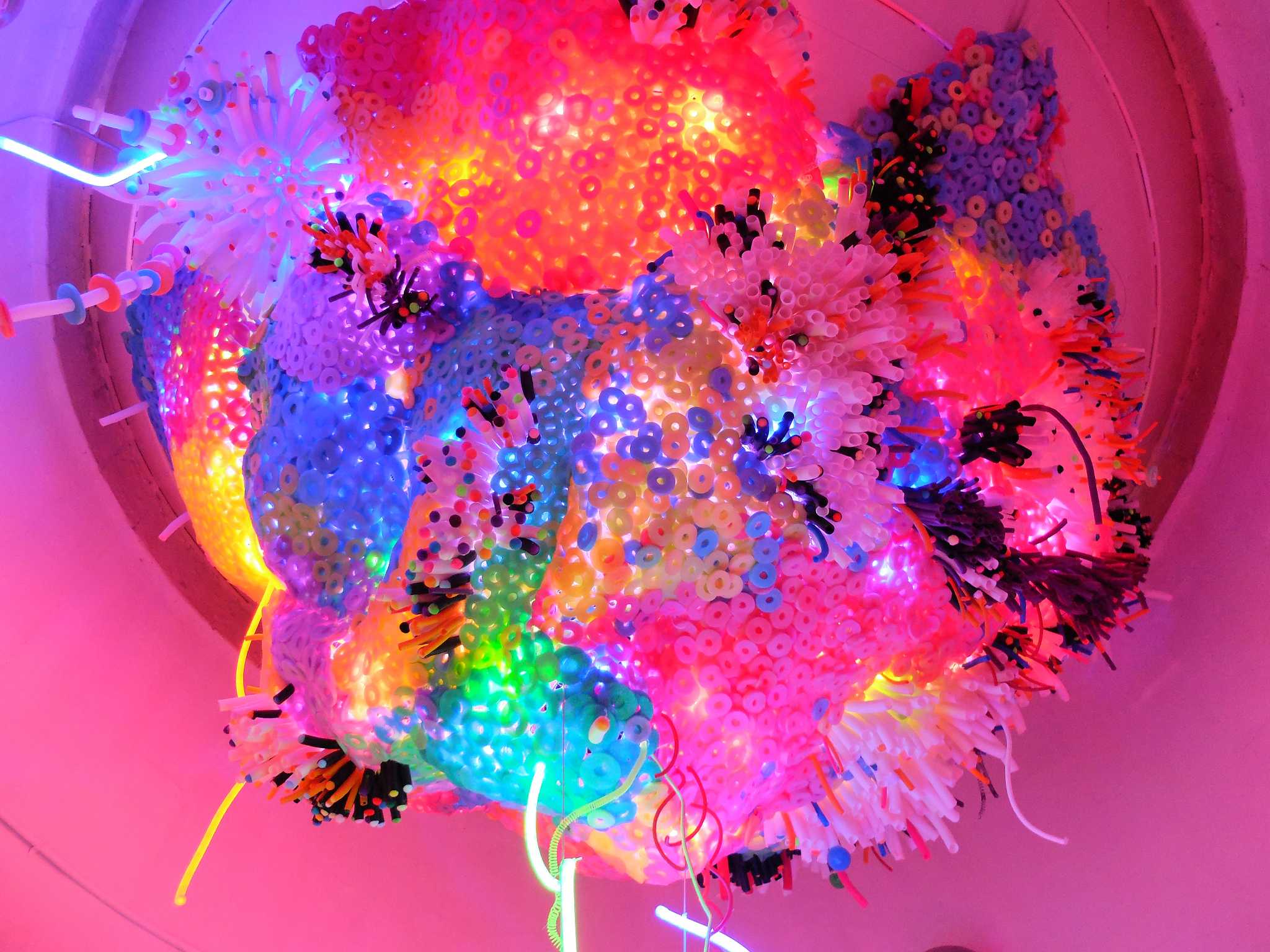 Havel Ruck Project's new installation transforms a condemned Sharpstown ...