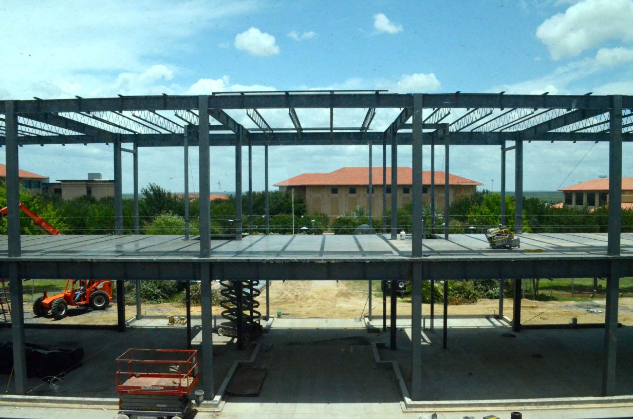 TAMIU STUDENT CENTER ART