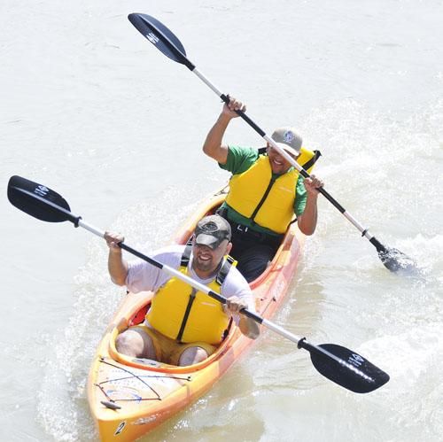 Carrera de Kayak