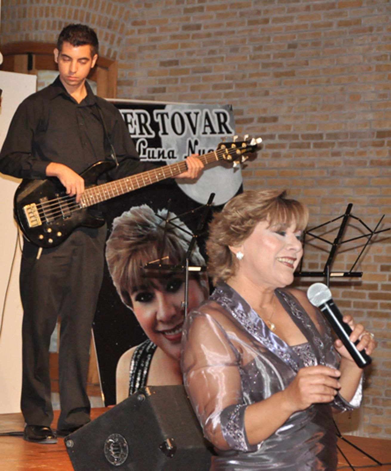 Participa Esther Tovar en 'Concierto para Todos'