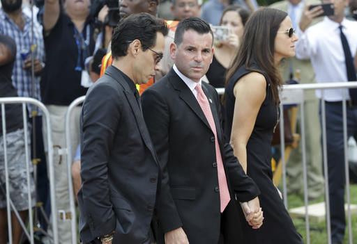 Marlins' Fernandez remembered as larger than life at funeral