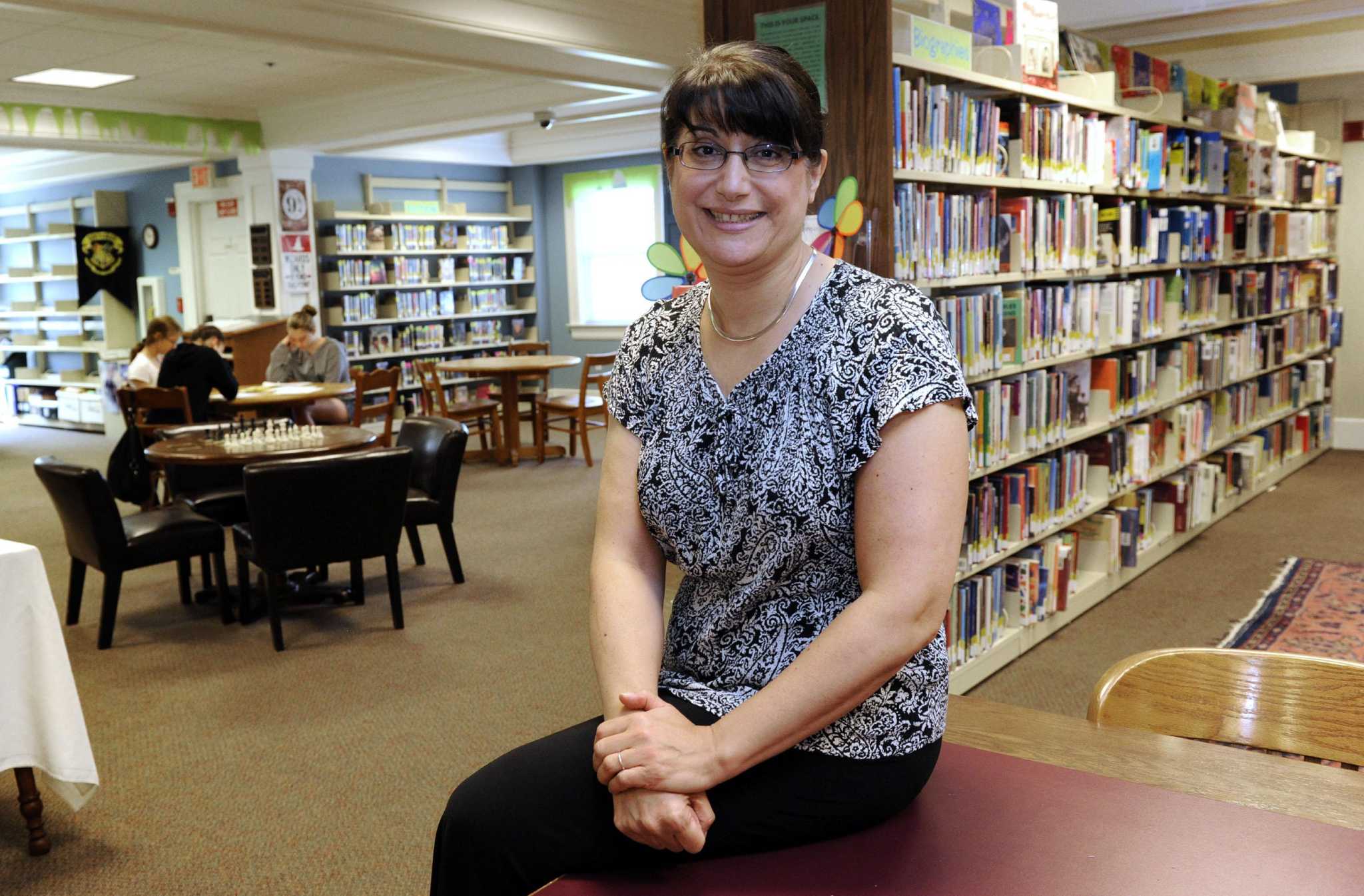 Ridgefield library hires new director