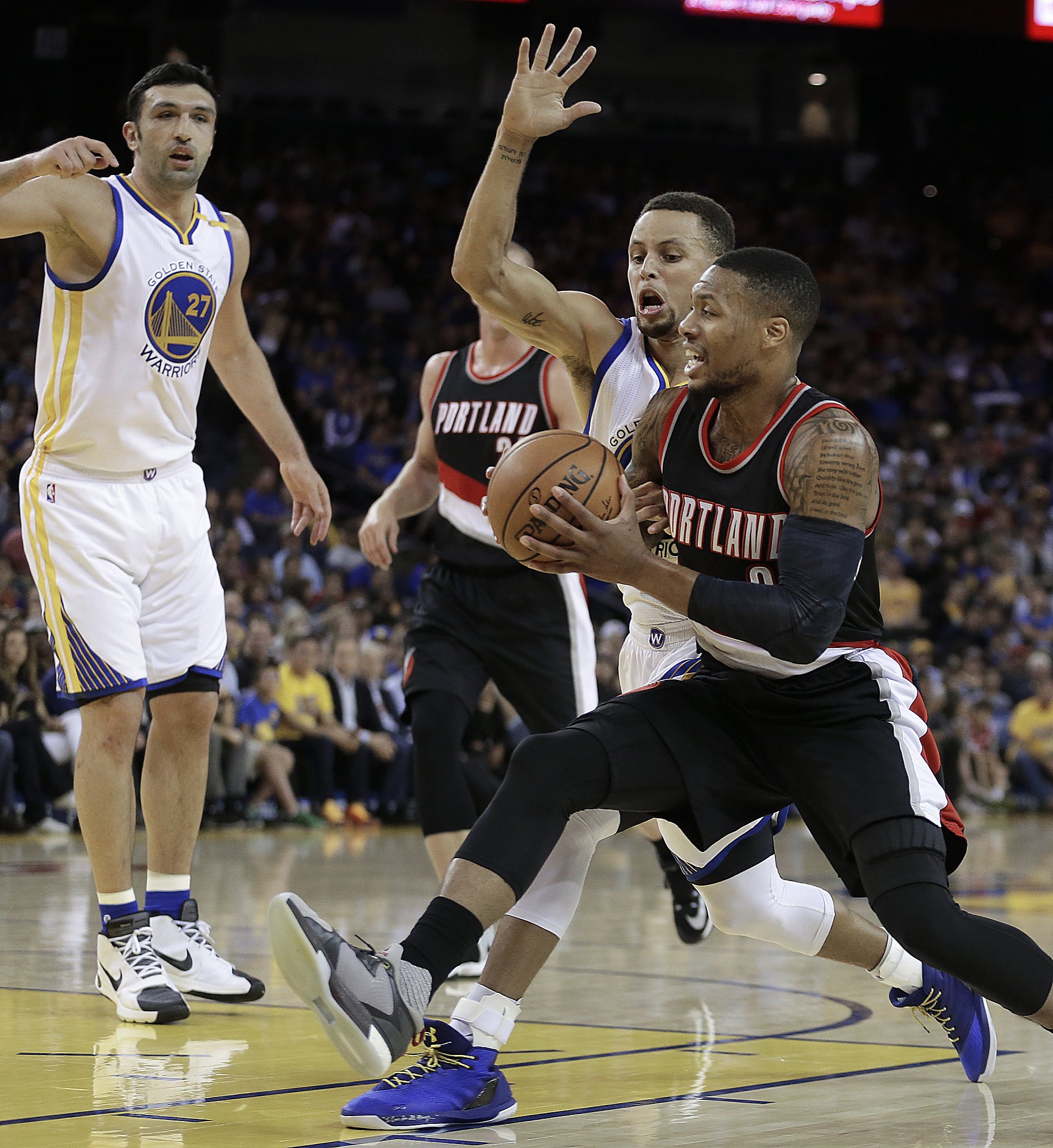 Steve Kerr picks Oakland native Damian Lillard to win MVP award
