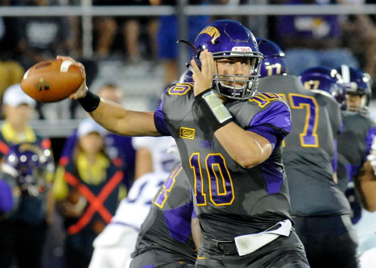 UAlbany football coach stands by Sussman as starting QB