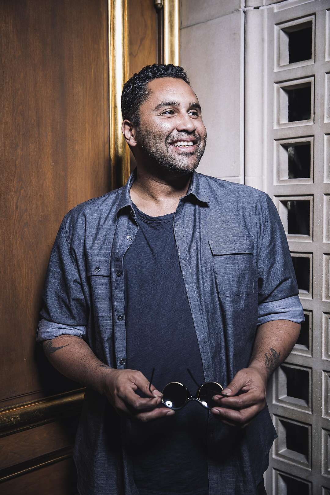 Street artist Retna brings outlaw sensibility to Opera’s Aida