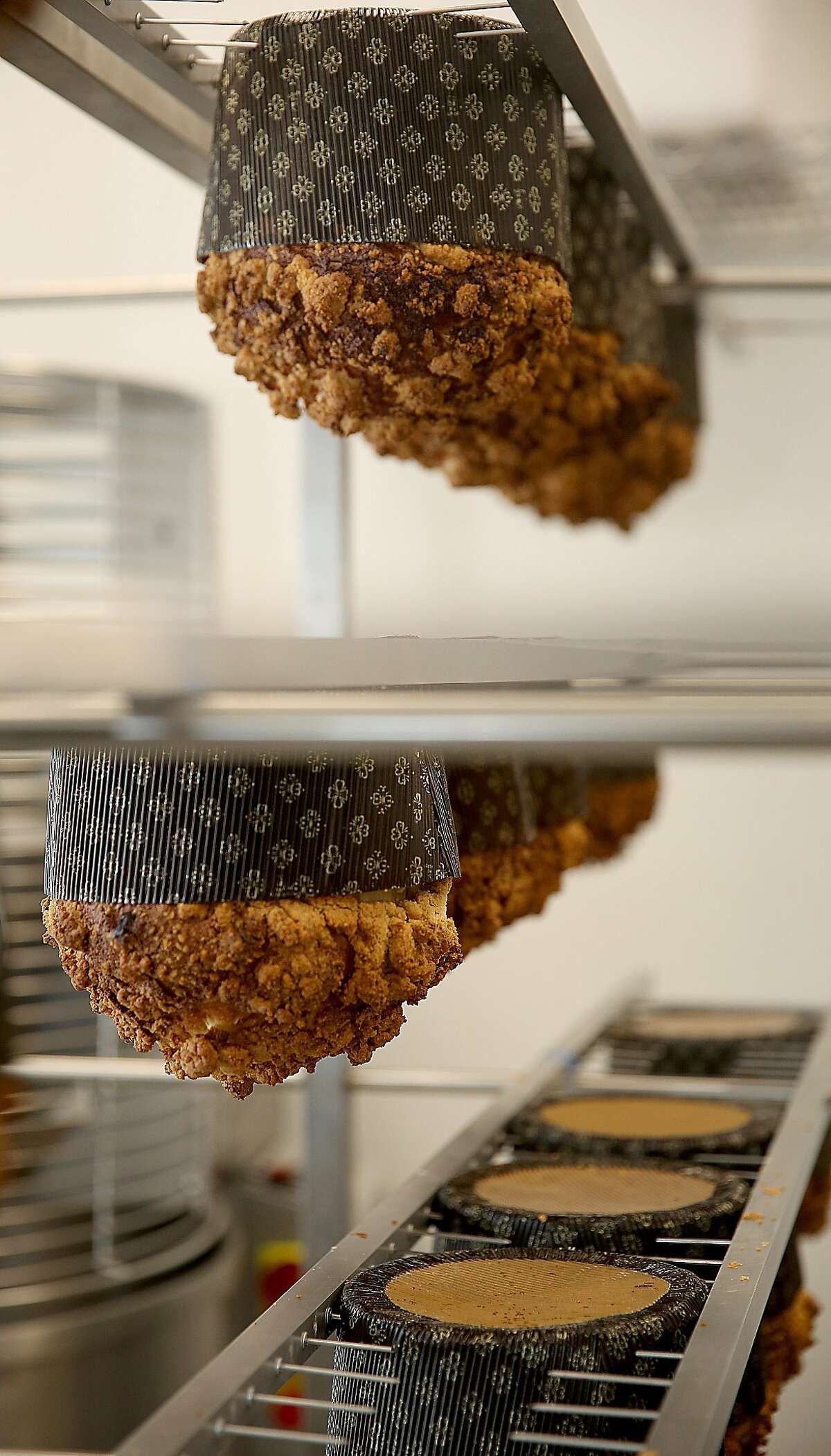 How Roy Shvartzapel is revolutionizing panettone