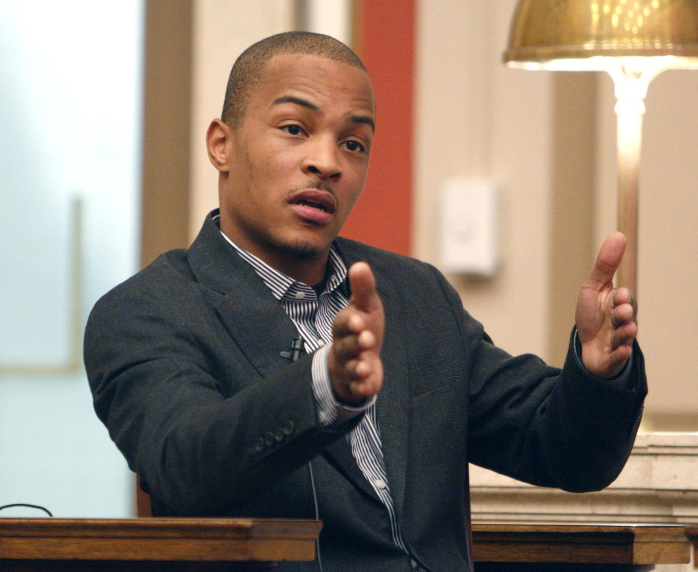 Rapper T.I. testifies in Ohio murder trial