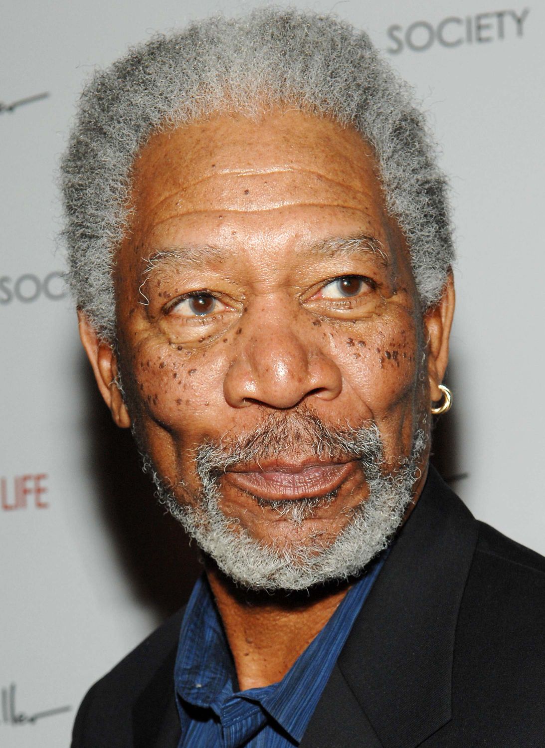 Morgan Freeman injured in car accident