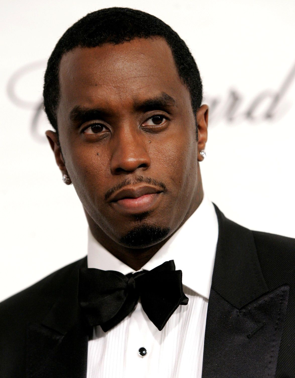 Officer pulls gun during stop of Diddy's entourage
