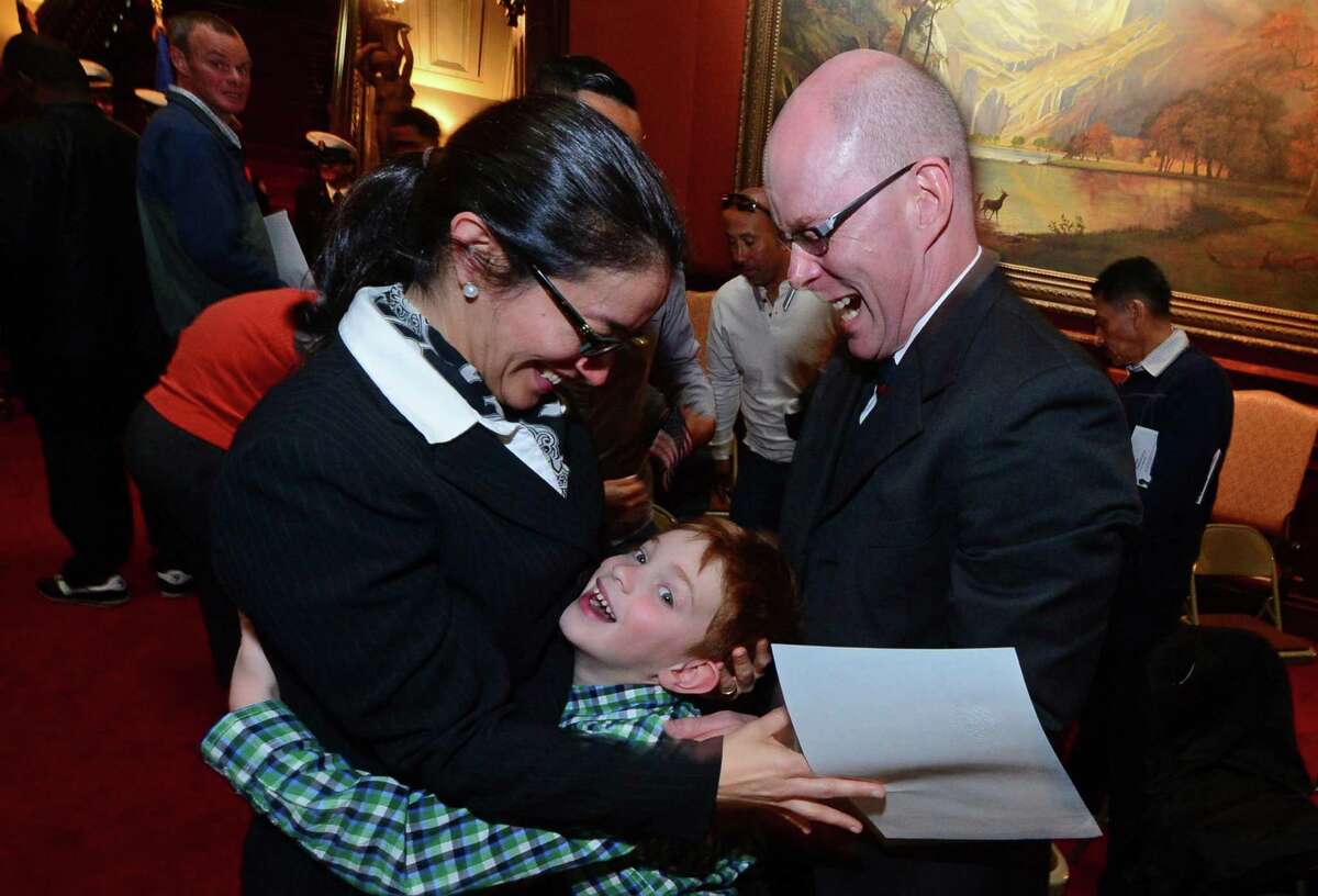 20 take Oath of Allegiance at Norwalk citizenship ceremony