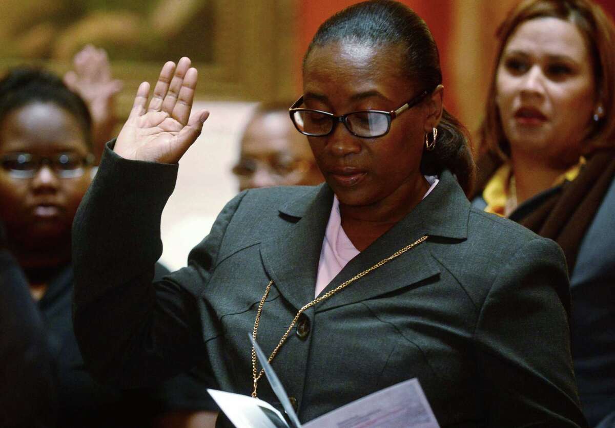 20 take Oath of Allegiance at Norwalk citizenship ceremony