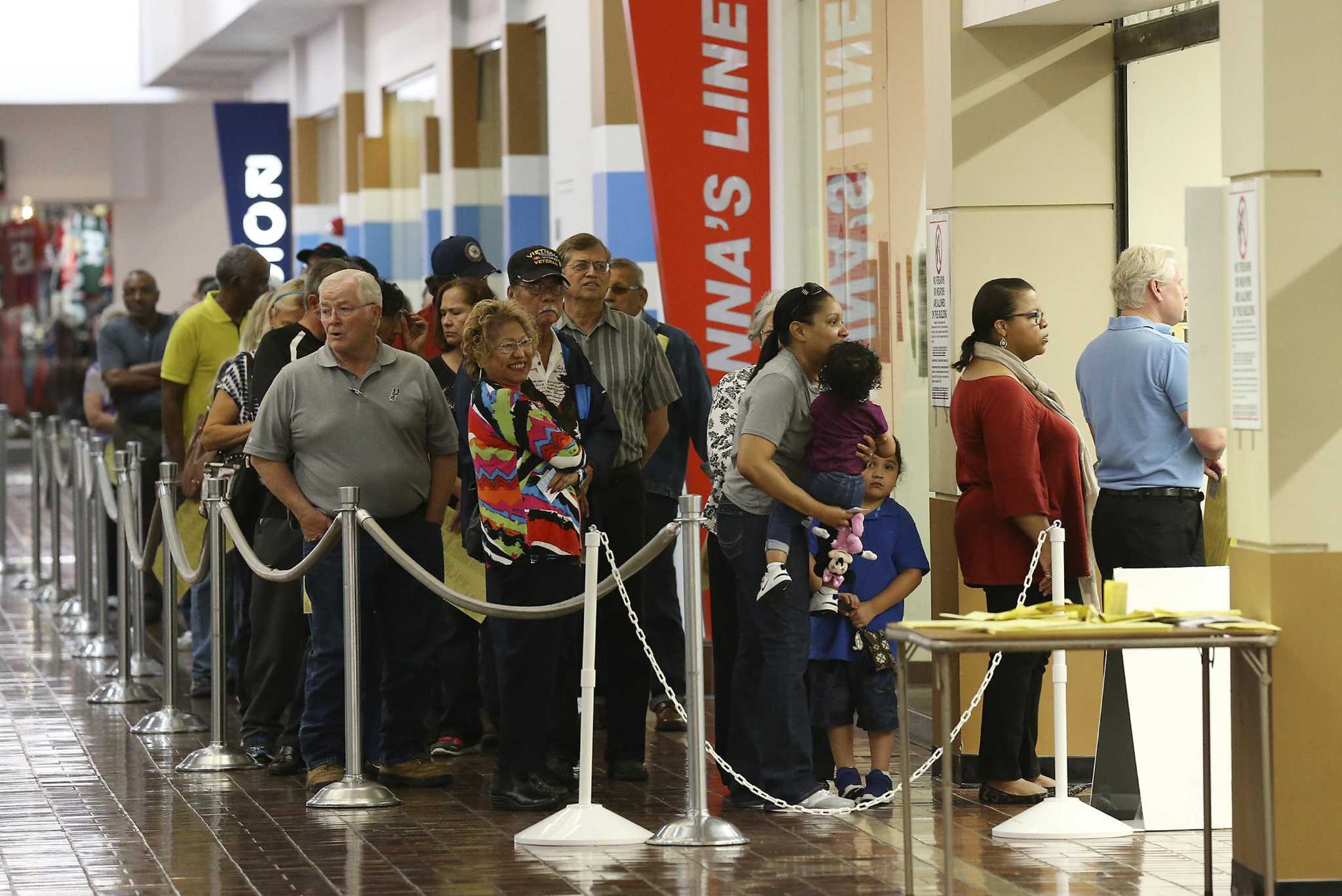 After records set on first day of early voting, bigger turnouts seen on ...