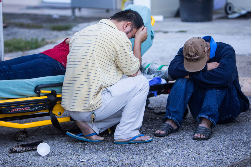1 dead in 2-alarm apartment fire near Hobby Airport