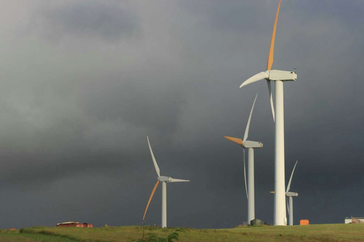 Renewable power grows quickly worldwide
