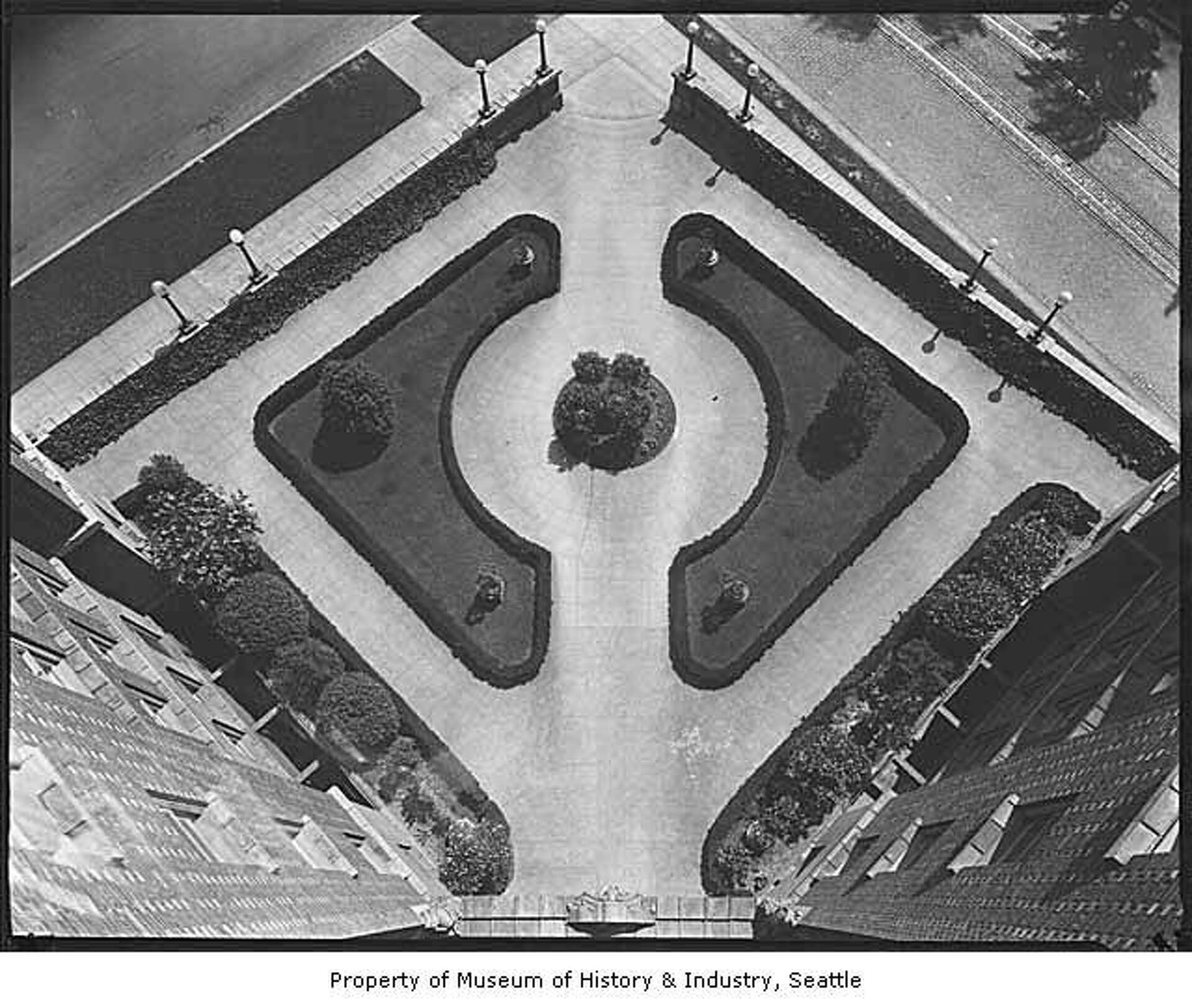 110 years ago: Seattle's oldest (and most haunted) hotel opens