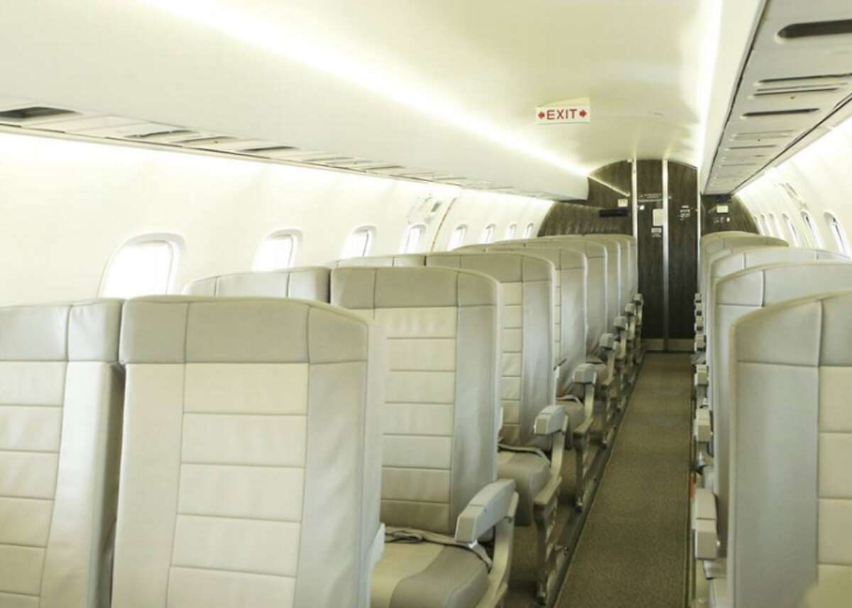 I tried a semi-private JSX flight. It was wonderful and I feel weird ...