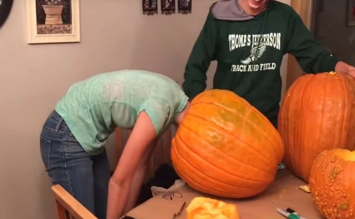 Teen gets her head stuck in a pumpkin, mom posts to Facebook, goes viral