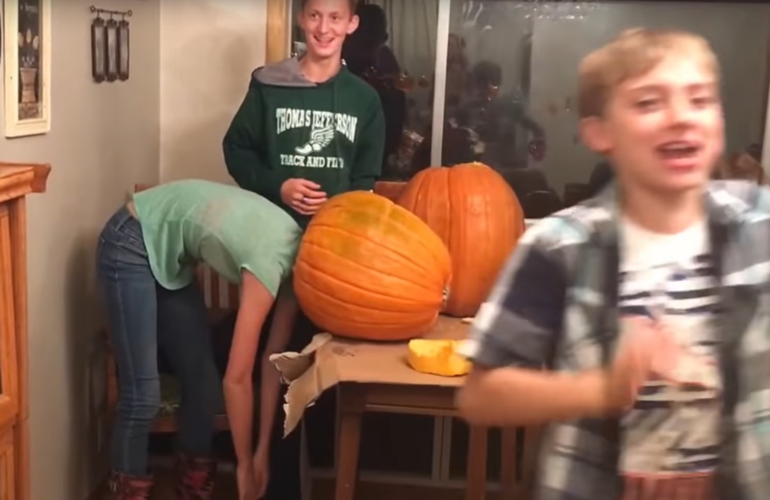 Teen gets her head stuck in a pumpkin, mom posts to Facebook, goes viral