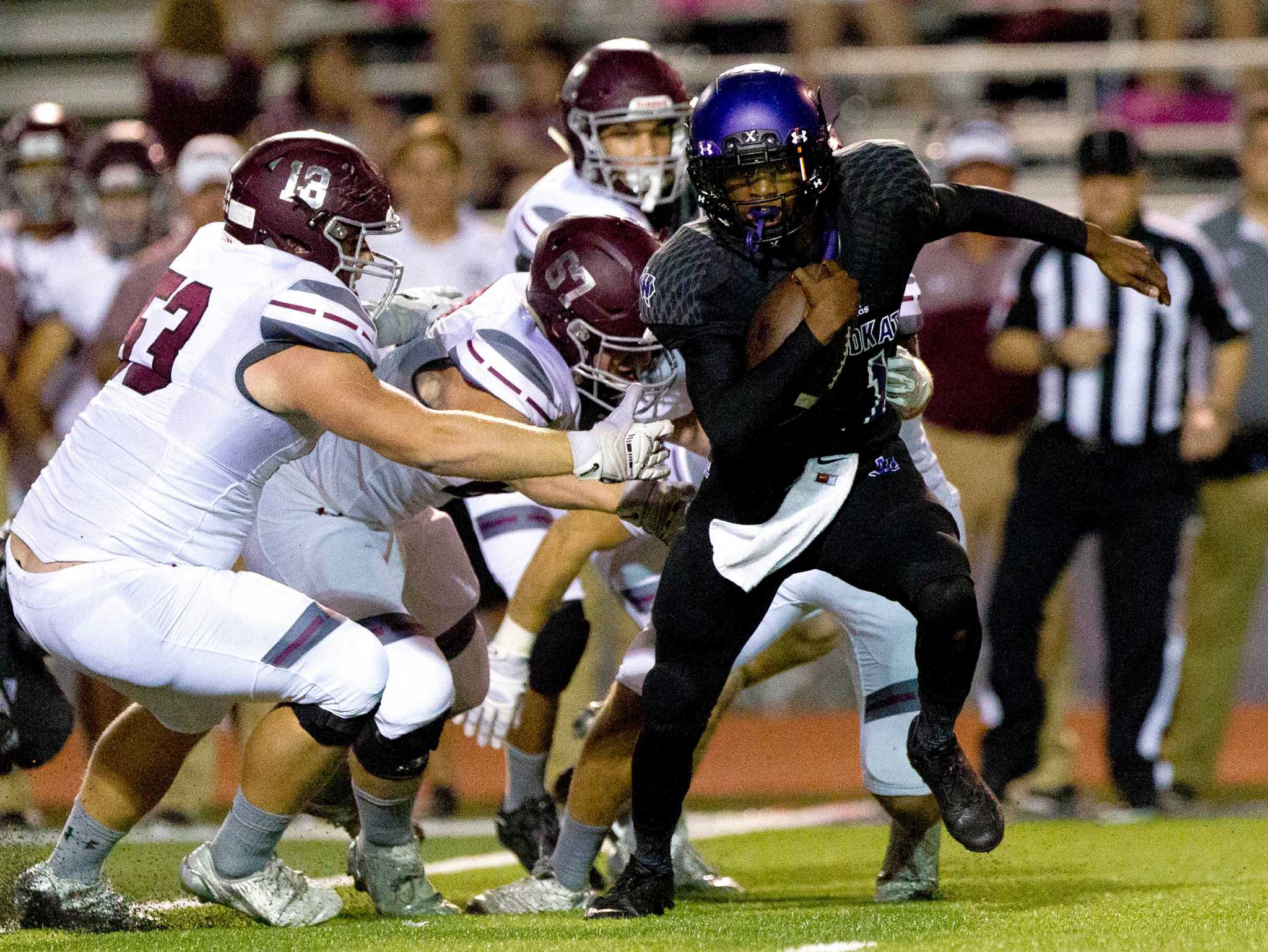 FOOTBALL: Dickerson filling big role at quarterback for Willis