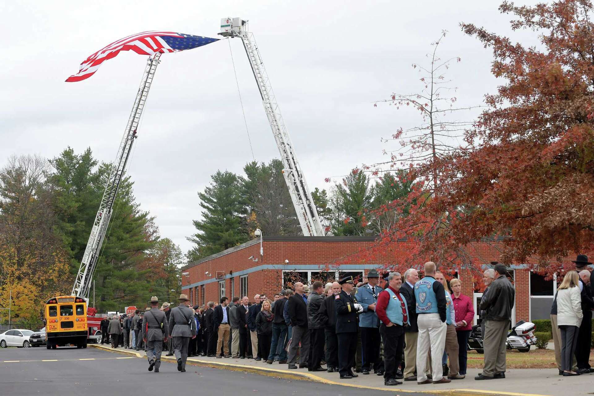 Hundreds unite to celebrate the life of Trooper Timothy Pratt