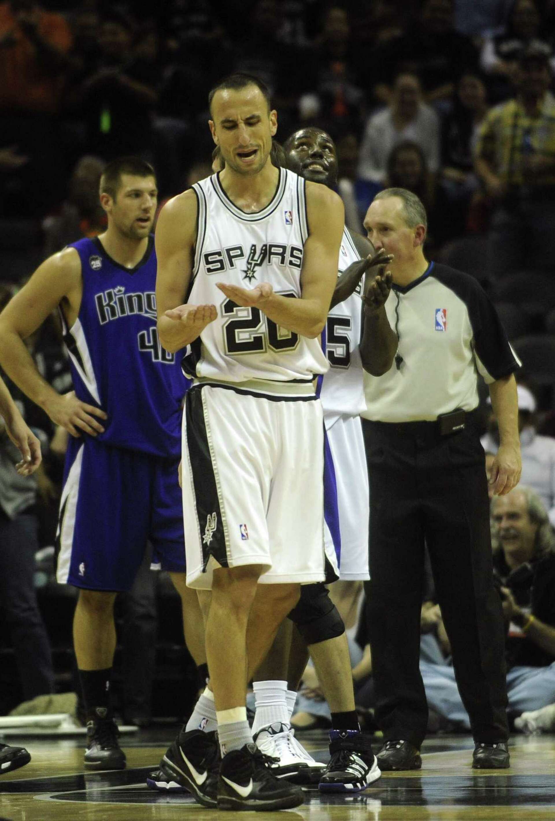 Why Are There So Many Bats At Spurs Games? - serwer2311392.home.pl