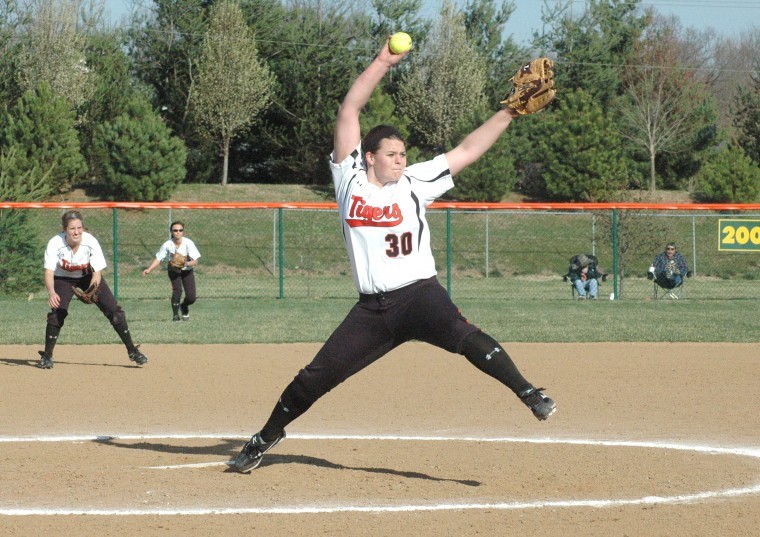 EHS baseball and softball prepare for the SWC