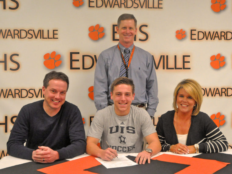 BOYS' SOCCER: Heinlein and Kowalis sign with same school