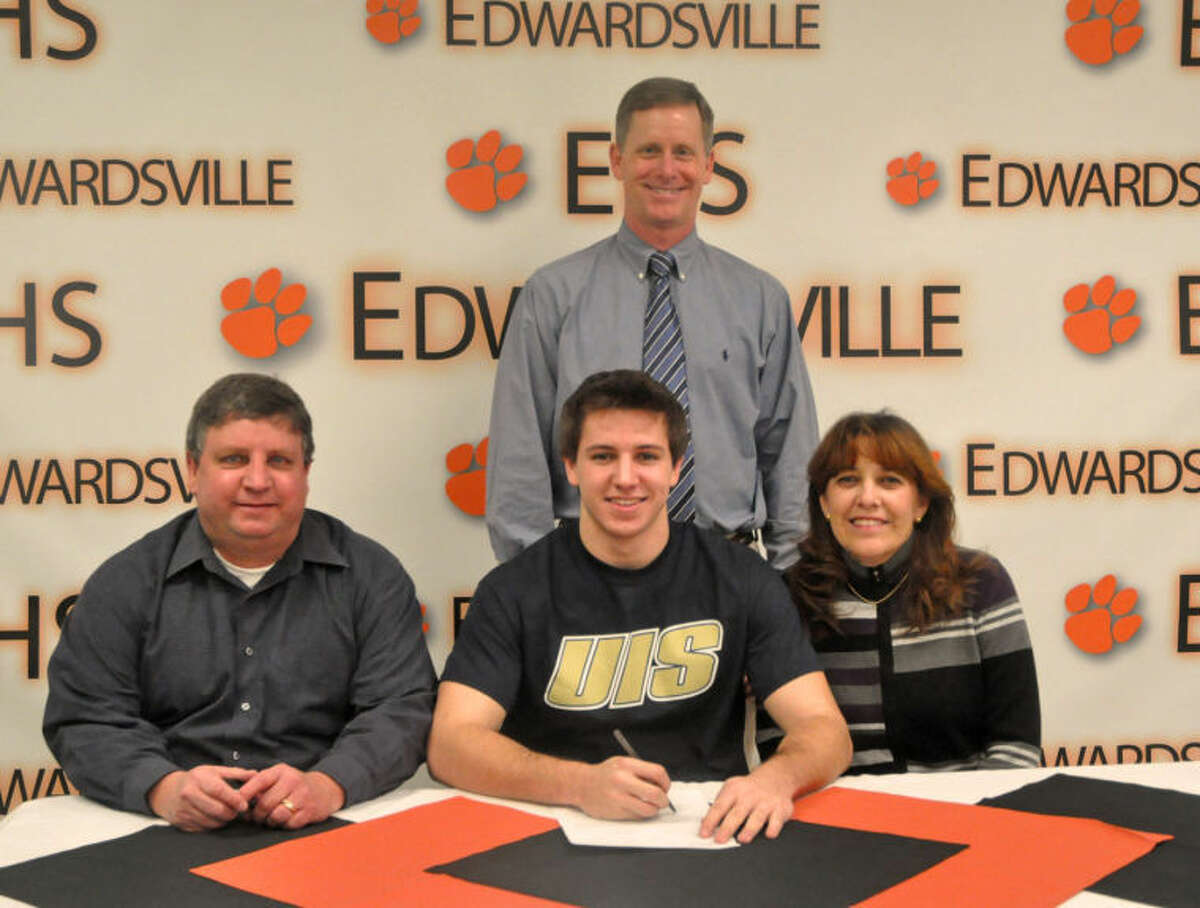 BOYS' SOCCER: Heinlein and Kowalis sign with same school
