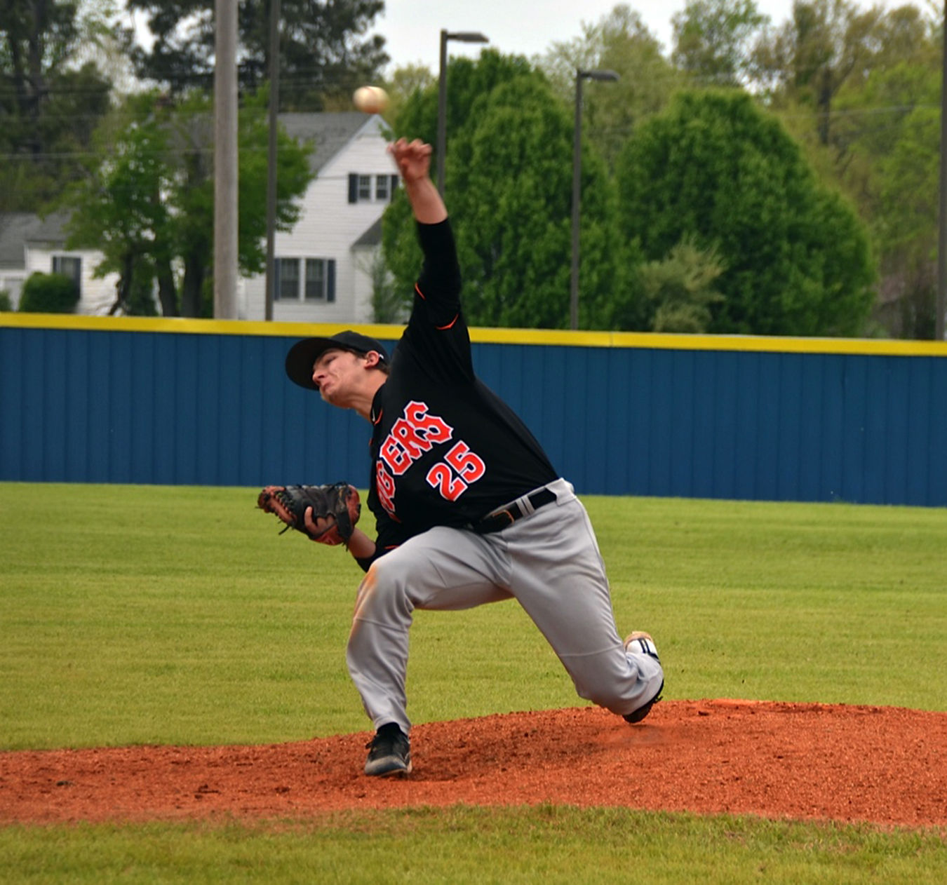 BASEBALL: EHS dominates at tournament